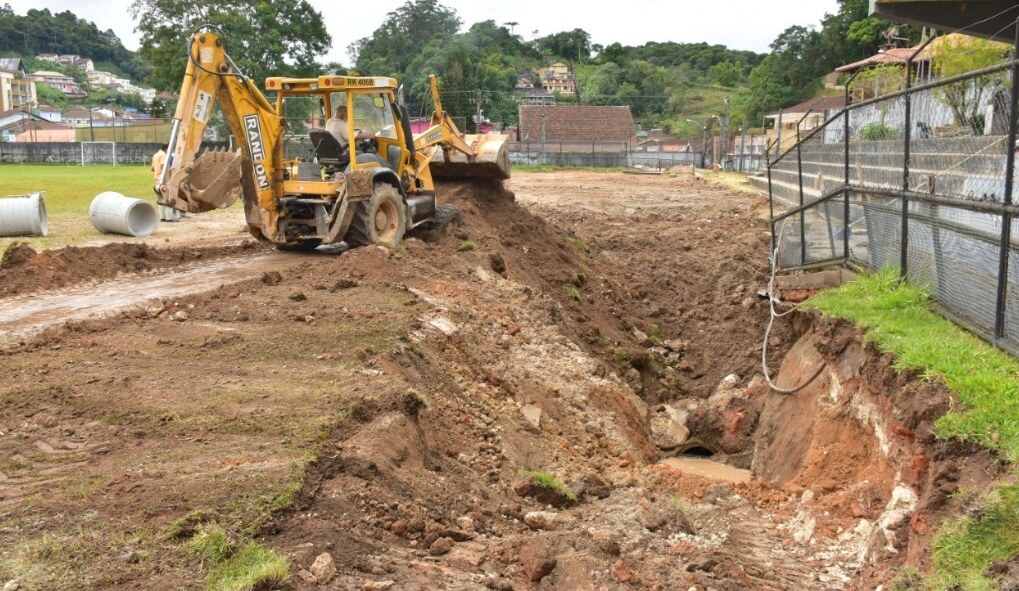 Obra de manutenção da rede pluvial do Chapa 4 chega à reta final ...
